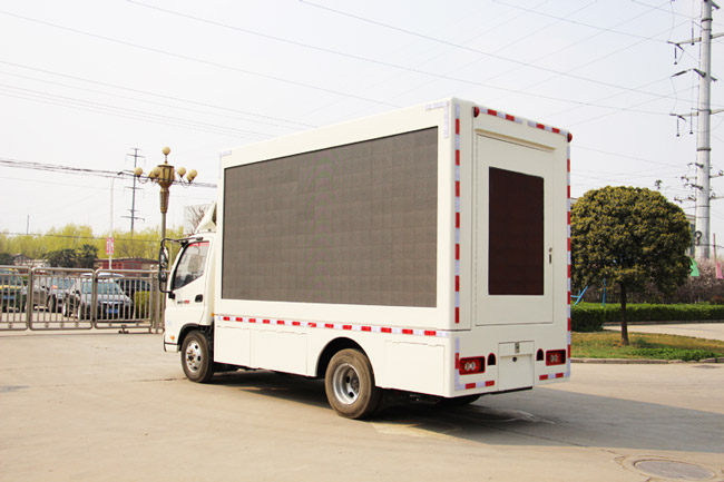 LED Advertising Truck - Buy LED Advertising Truck Product on HENAN SWAN ...